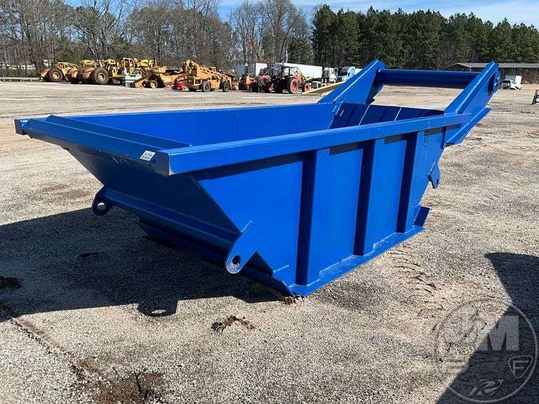 UNUSED 7 CY BEDDING BOX - Jeff Martin Auctioneers, Inc.