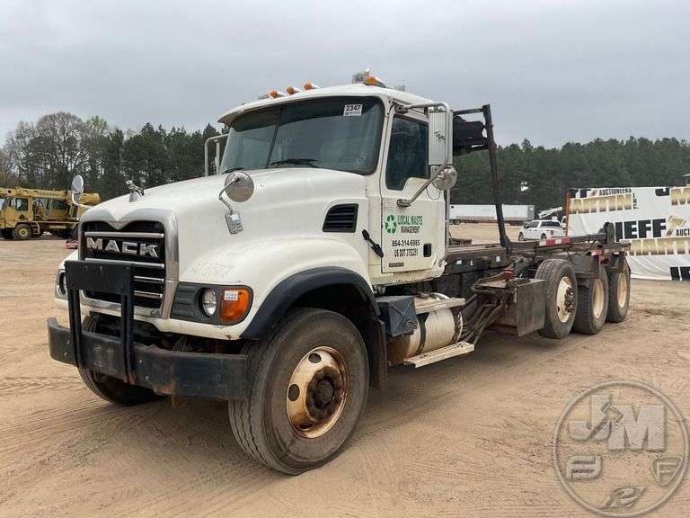 2005 MACK CV TRI ROLL OFF TRUCK VIN: 1M2AG11C15M019098 - Jeff Martin ...