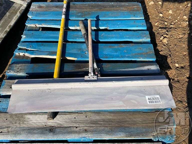 CONCRETE BULL FLOAT - Jeff Martin Auctioneers, Inc.