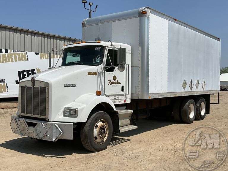 2003 KENWORTH T800 TANDEM AXLE VAN TRUCK VIN: 1NKDLU9XX3J387315 - Jeff ...