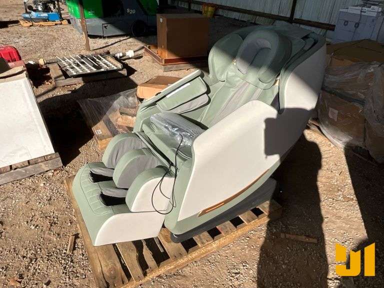 MACH PRO MP-MS100 ELECTRIC MASSAGE CHAIR - Jeff Martin Auctioneers, Inc.