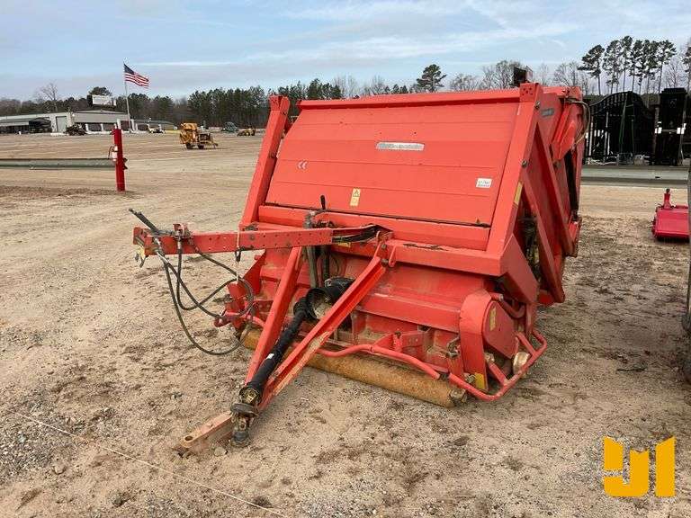 WIEDENMANN SUPER 500 UNIVERSAL TURF MAINTENANCE MACHINE - Jeff Martin ...