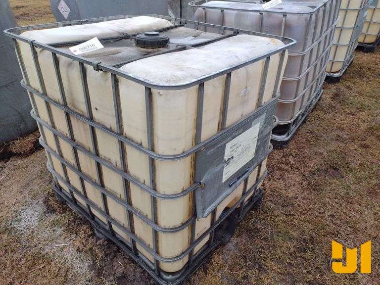 250 GALLON POLY TANK - Jeff Martin Auctioneers, Inc.