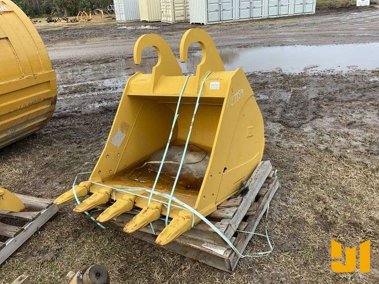 CAT 30” BUCKET W/TEETH - Jeff Martin Auctioneers, Inc.