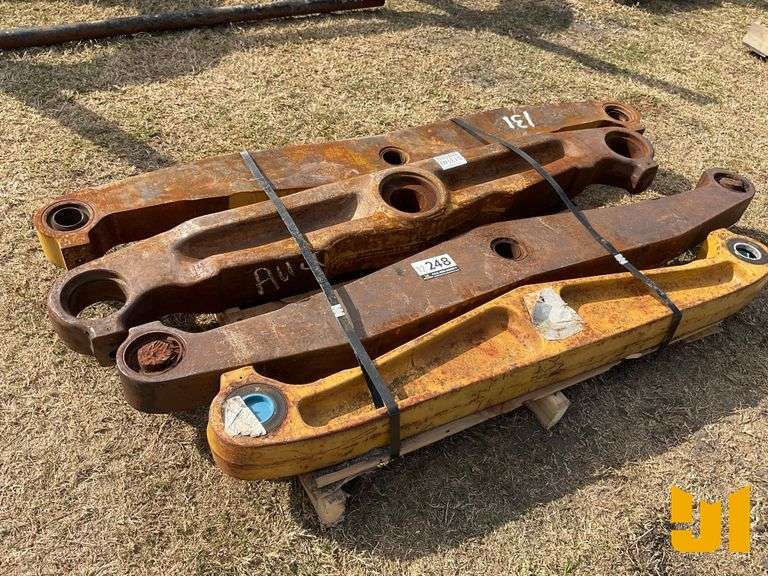 PALLET OF USED BUCKET LINKS FOR LOADER BACKHOE - Jeff Martin ...