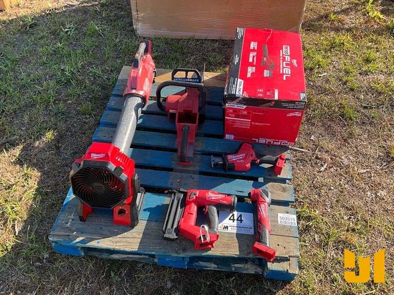 MILWAUKEE QTY POWER TOOLS - Jeff Martin Auctioneers, Inc.