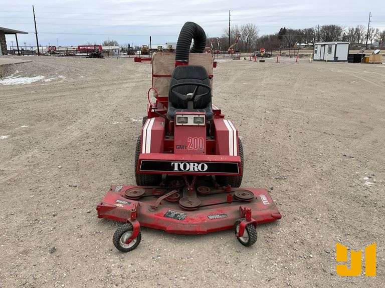 TORO GMT 200 SN: H-200-1-03302 ARTICULATING FRONT DECK RIDING MOWER ...