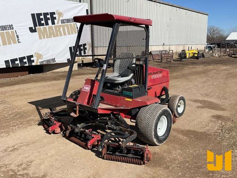 2002 TORO 03540 5200-D 2WD REEL FAIRWAY MOWER SN: 220000136 - Jeff ...