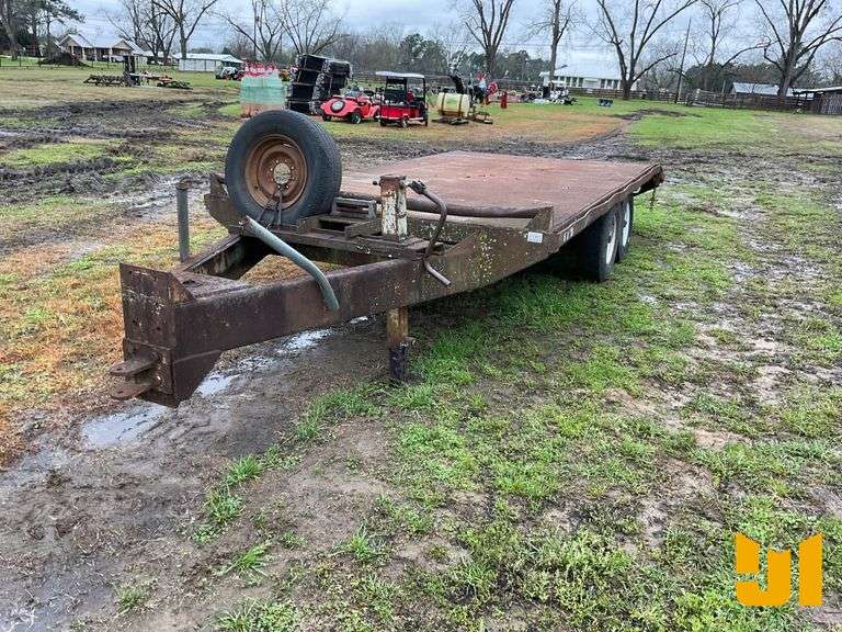 T/A HOMEMADE EQUIPMENT TRAILER - Jeff Martin Auctioneers, Inc.