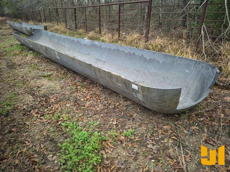 UNLINED HALF FIBERGLASS TANK - Jeff Martin Auctioneers, Inc.