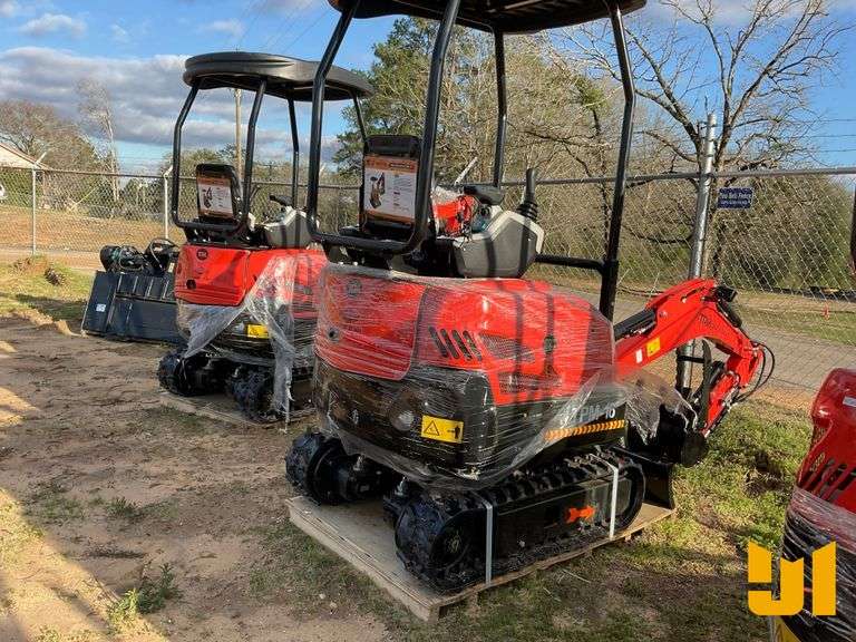 2024 TPM-16 MINI EXCAVATOR SN: TPM162R0116 - Jeff Martin Auctioneers, Inc.