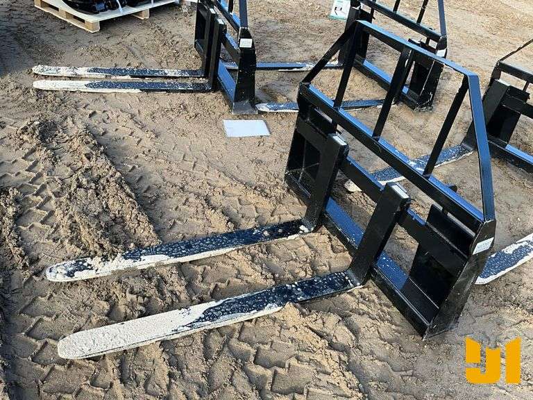 UNUSED AGT 48" FORK W/ FRAME - Jeff Martin Auctioneers, Inc.