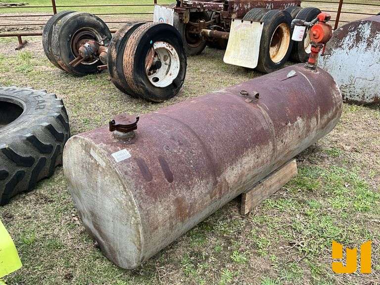 FUEL TANK - Jeff Martin Auctioneers, Inc.
