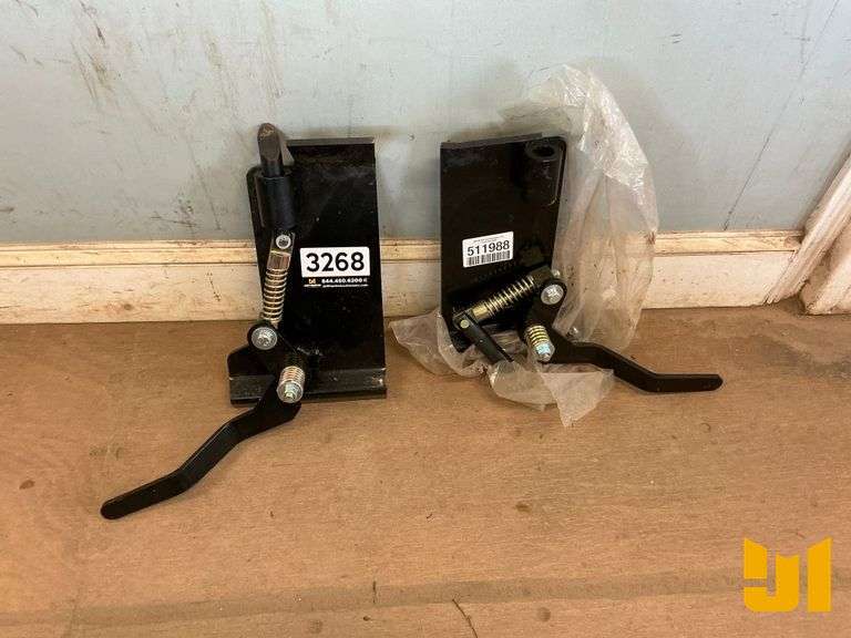 UNIVERSAL QUICK ATTACH COUPLER PLATES - Jeff Martin Auctioneers, Inc.