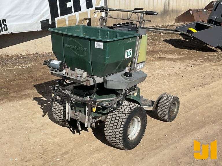 PERMAGREEN PG15 RIDE ON SPREADER AT0229 - Jeff Martin Auctioneers, Inc.