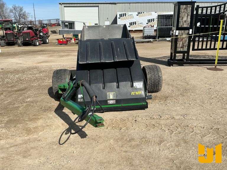 JOHN DEERE TC125 TURF COLLECTION SYSTEM TC0125X055097 - Jeff Martin ...