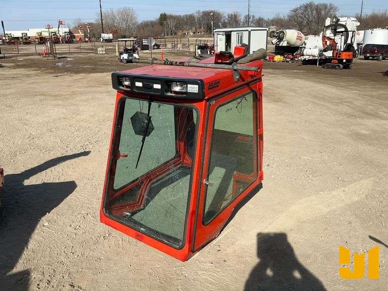 CNV LAURIN F2000 SN: 9634054 CAB WITH GLASS AND FAN - Jeff Martin ...