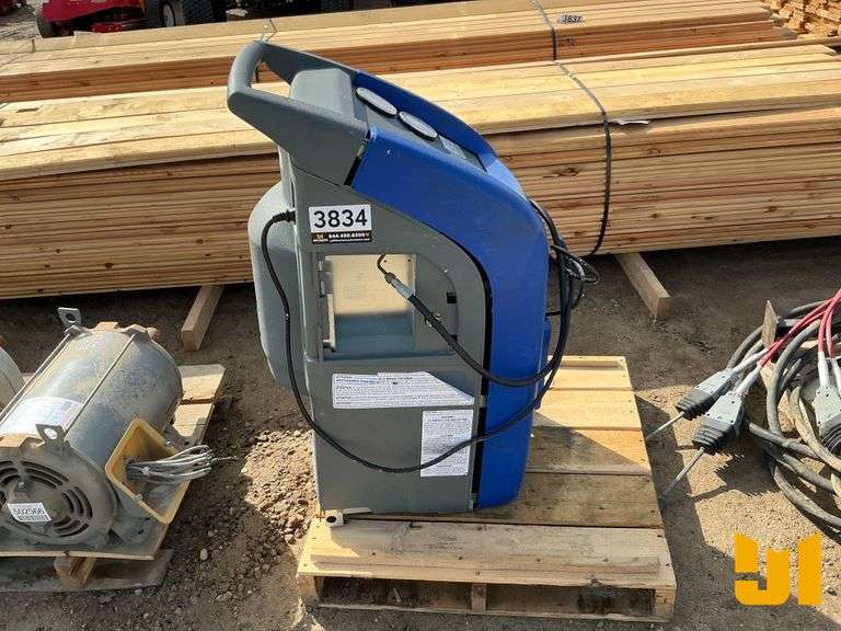 MASTERCOOL 69788 REFRIGERANT RECLAIMER - Jeff Martin Auctioneers, Inc.