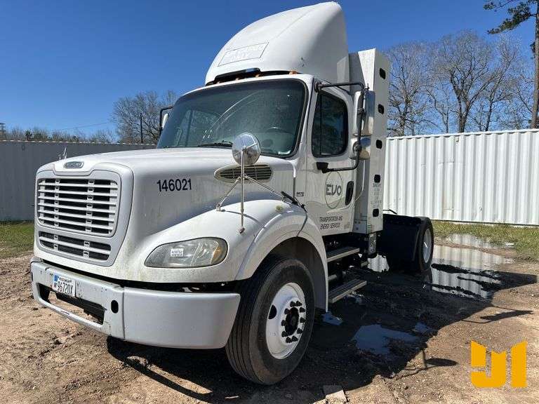 2014 FREIGHTLINER M2 CNG SINGLE AXLE DAY CAB TRUCK TRACTOR ...