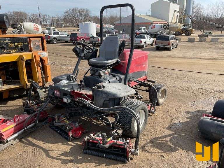 2008 TORO REELMASTER 5210 2WD REEL FAIRWAY MOWER SN: 280000352 - Jeff Martin Auctioneers, Inc.