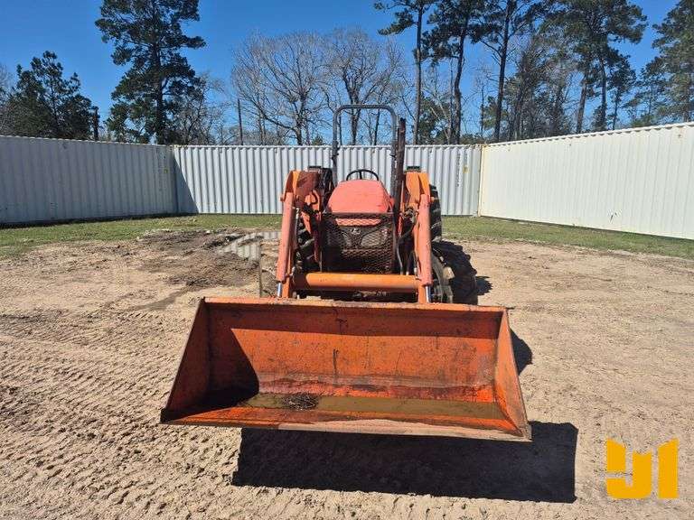 KUBOTA M9960 4X4 TRACTOR W/ LOADER SN: 52852 - Jeff Martin Auctioneers ...