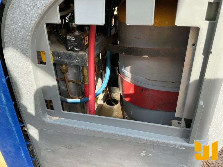 MASTERCOOL 69788 REFRIGERANT RECLAIMER - Jeff Martin Auctioneers, Inc.