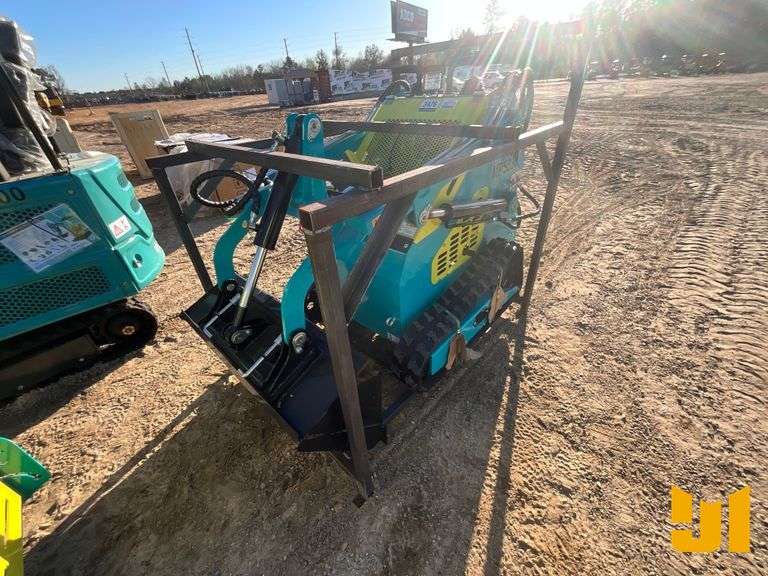 UNUSED MACH PRO MP330 STAND ON MULTI TERRAIN LOADER SN: MP2407183711 ...