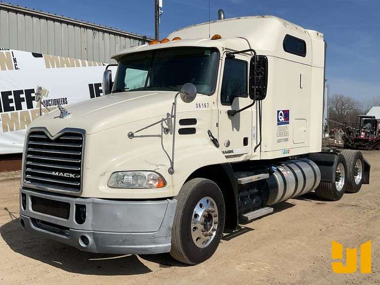 2016 MACK CXU TANDEM AXLE TRUCK TRACTOR VIN: 1M1AW21Y8GM056001 - Jeff ...