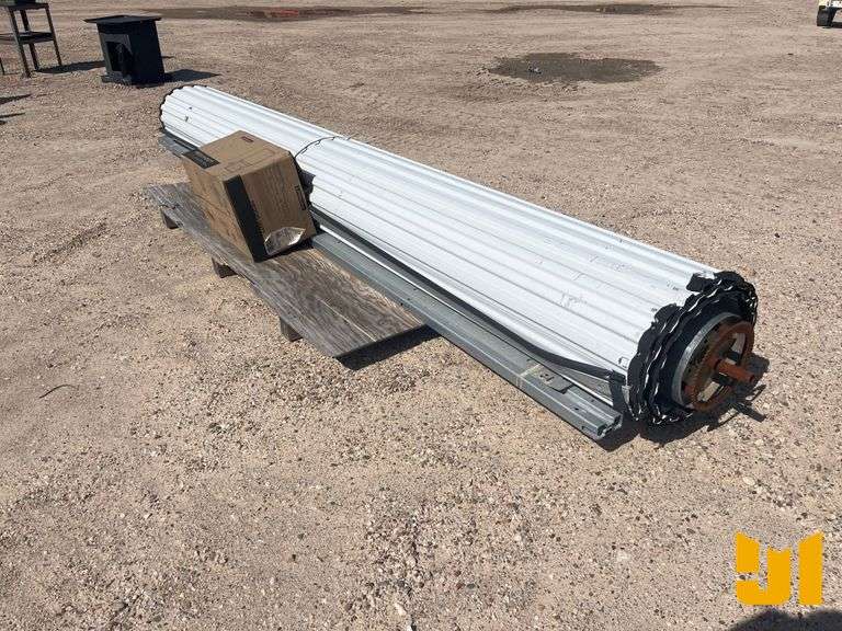LIFTMASTER ROLL UP BAY DOOR W/MOTOR - Jeff Martin Auctioneers, Inc.