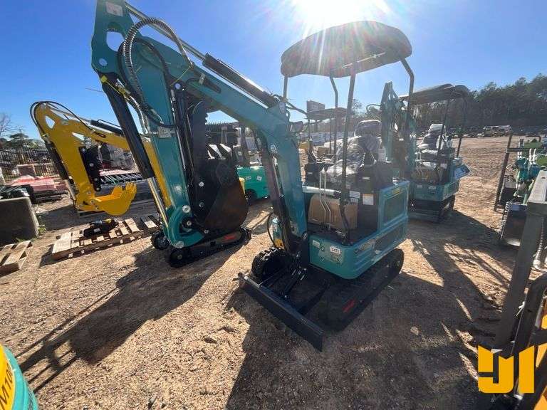 UNUSED DIG MASTER DM200 MINI EXCAVATOR SN: DM24101719 - Jeff Martin ...