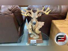 TABLE TOP DEER HEAD DISPLAY - Freije & Freije Auctioneers