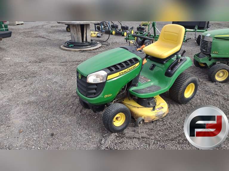 2012 JOHN DEERE D120 RIDING MOWER SN: 1GXD120EKCC305745 - Freije ...