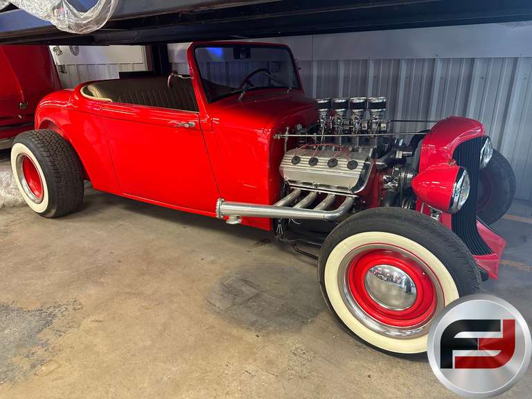 FORD ROADSTER - Freije & Freije Auctioneers
