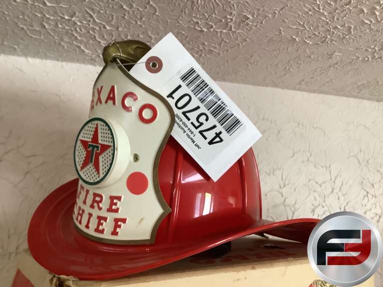 TEXACO FIRE CHIEF HAT WITH THE BOX - Freije & Freije Auctioneers
