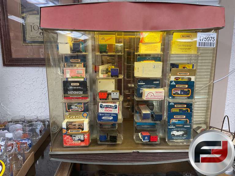 MATCHBOX MODEL A DELIVERY TRUCKS IN ELECTRIC ROTATING DISPLAY CASE ...