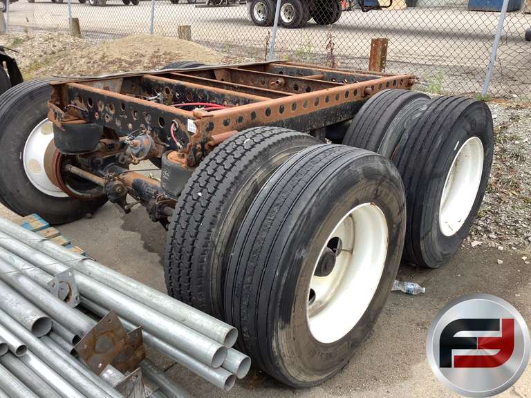 BOGIE FRAME FOR A TRAILER - Freije & Freije Auctioneers