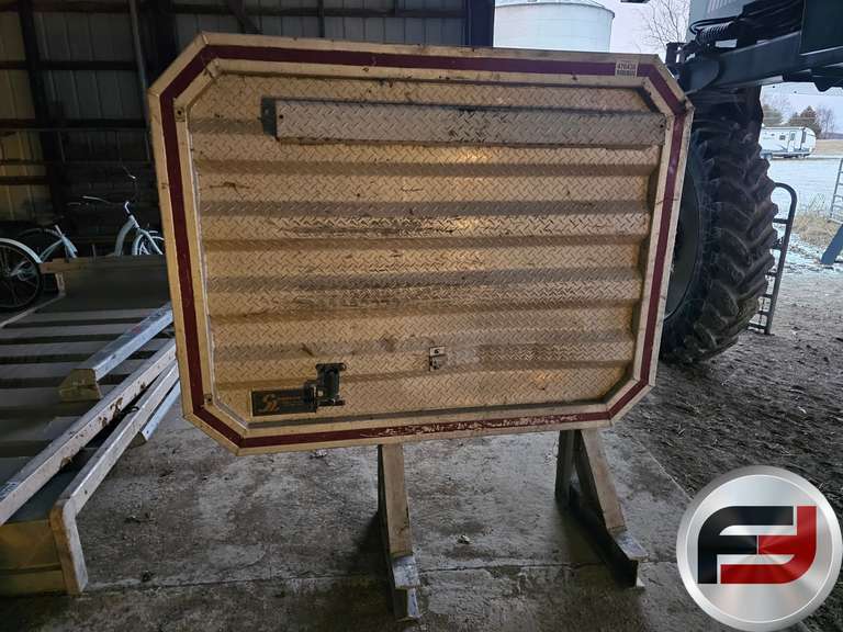 STURDY-LITE, INC. HEADACHE RACK WITH CHAIN HOLDER - Freije & Freije ...