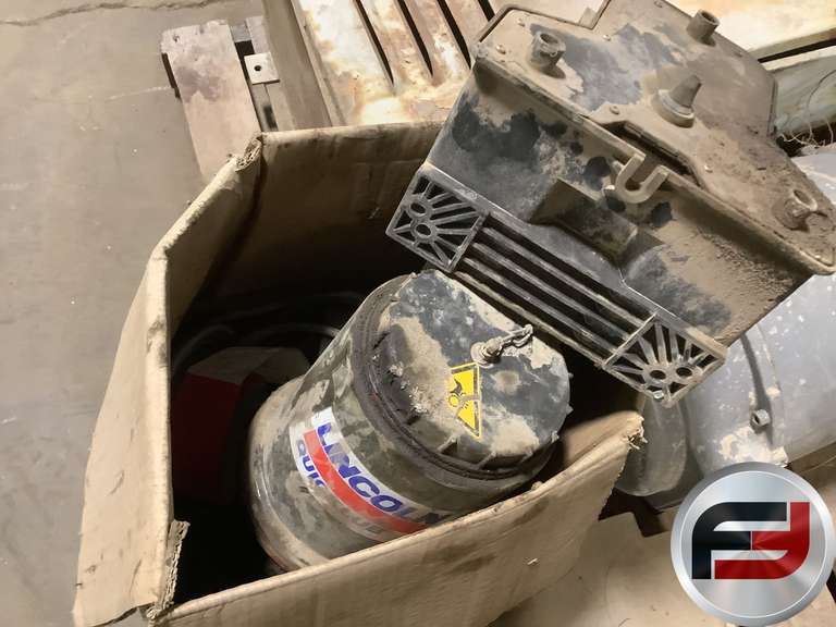 SENNEBOGEN ELECTRIC GENERATOR, HUBBELL POWER BOX, LINCOLN OILERS ...