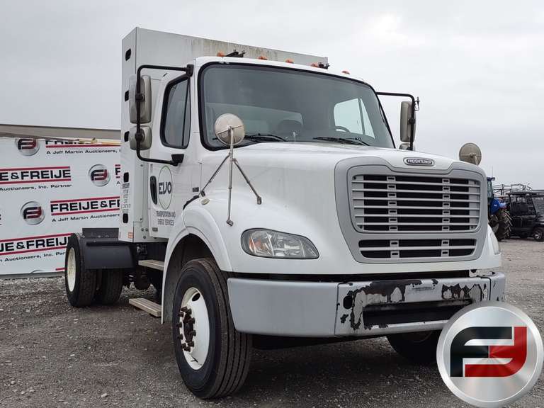 2014 FREIGHTLINER M2 SINGLE AXLE DAY CAB TRUCK TRACTOR ...
