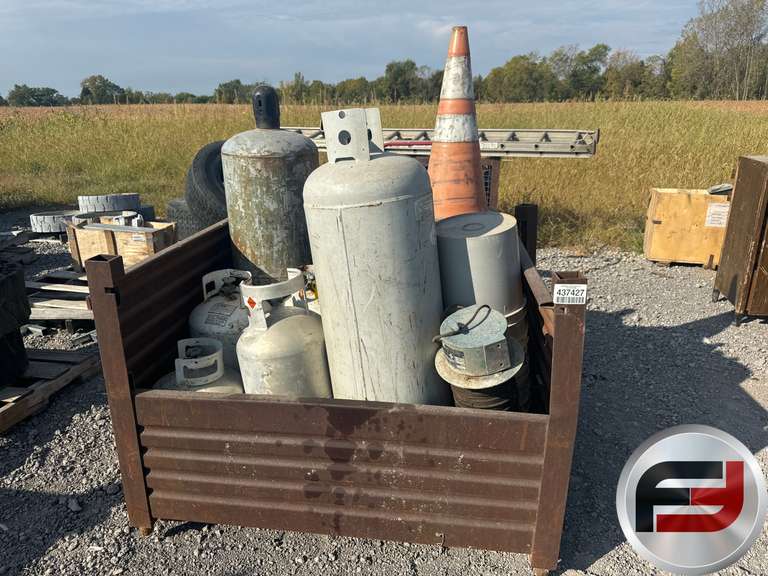 CRATE OF PROPANE TANKS - Freije & Freije Auctioneers