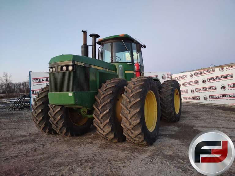 1982 JOHN DEERE 8650 4X4 TRACTOR SN: RW8650H001595 - Freije & Freije ...