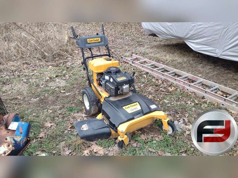 CUB CADET CC 800 WALK BEHIND SN: 1A099K60051 - Freije & Freije Auctioneers