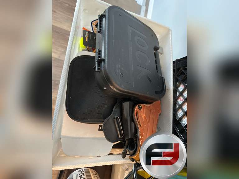 GUN BOXES - Freije & Freije Auctioneers