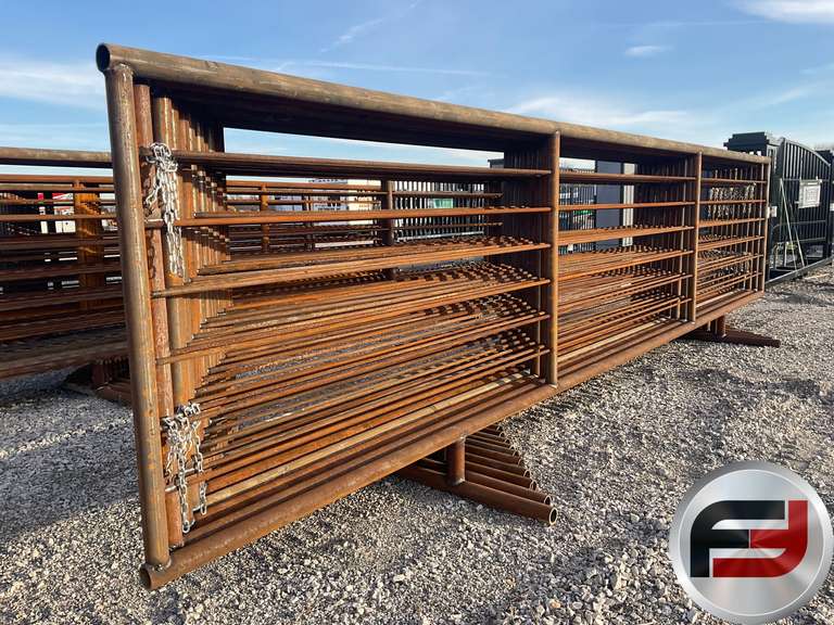 24' X 6' SELF STANDING PANELS W/ CHAINS TO LINK - Freije & Freije ...