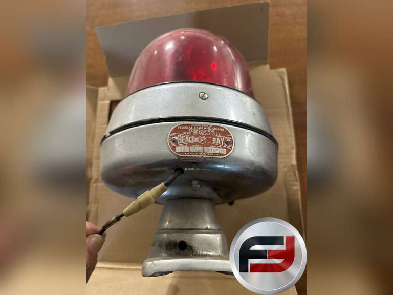 FEDERAL SIGN AND SIGNAL CORP RED EMERGENCY LIGHT - Freije & Freije ...