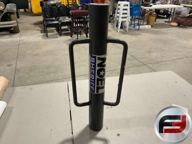 MANUAL T-POST DRIVER - Freije & Freije Auctioneers