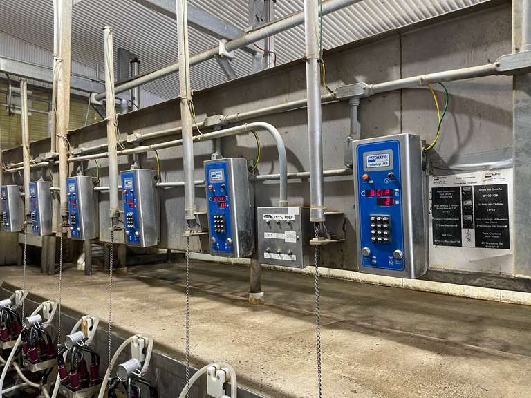 Double 8 Boumatic Parallel Parlor Package | Weaver rapid exit stalls ...