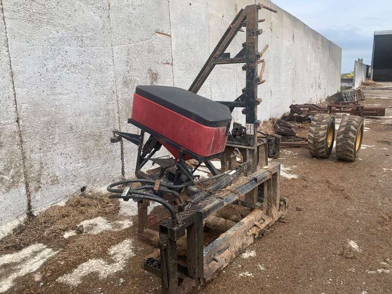 Free Stall Sand Leveler | Hydraulic & Lime Spreader | Skid Loader Mount ...