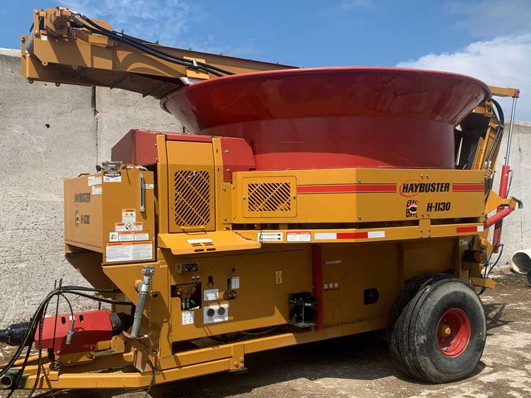 2015 Haybuster Bale Grinder | H1130 | Includes 350 Small Grain Hopper ...