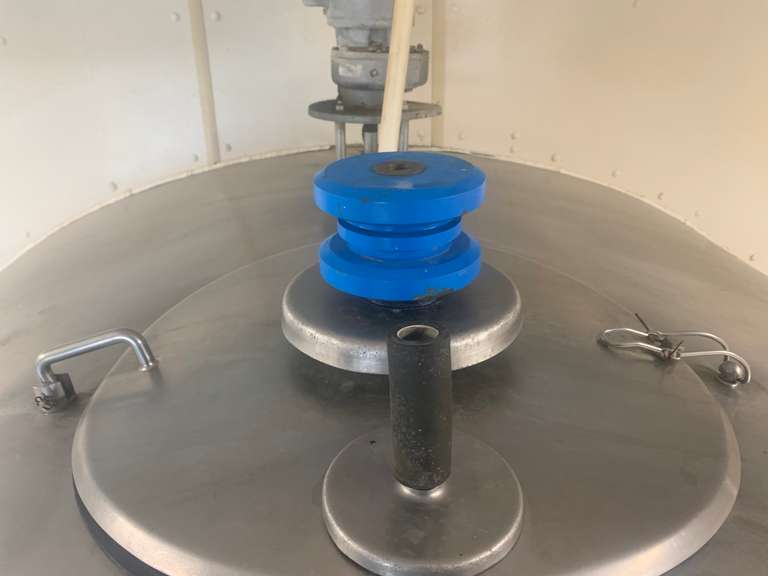 Boumatic Dari-Kool 3000 Gal Tank | Includes 3 4 HP Compressors ...